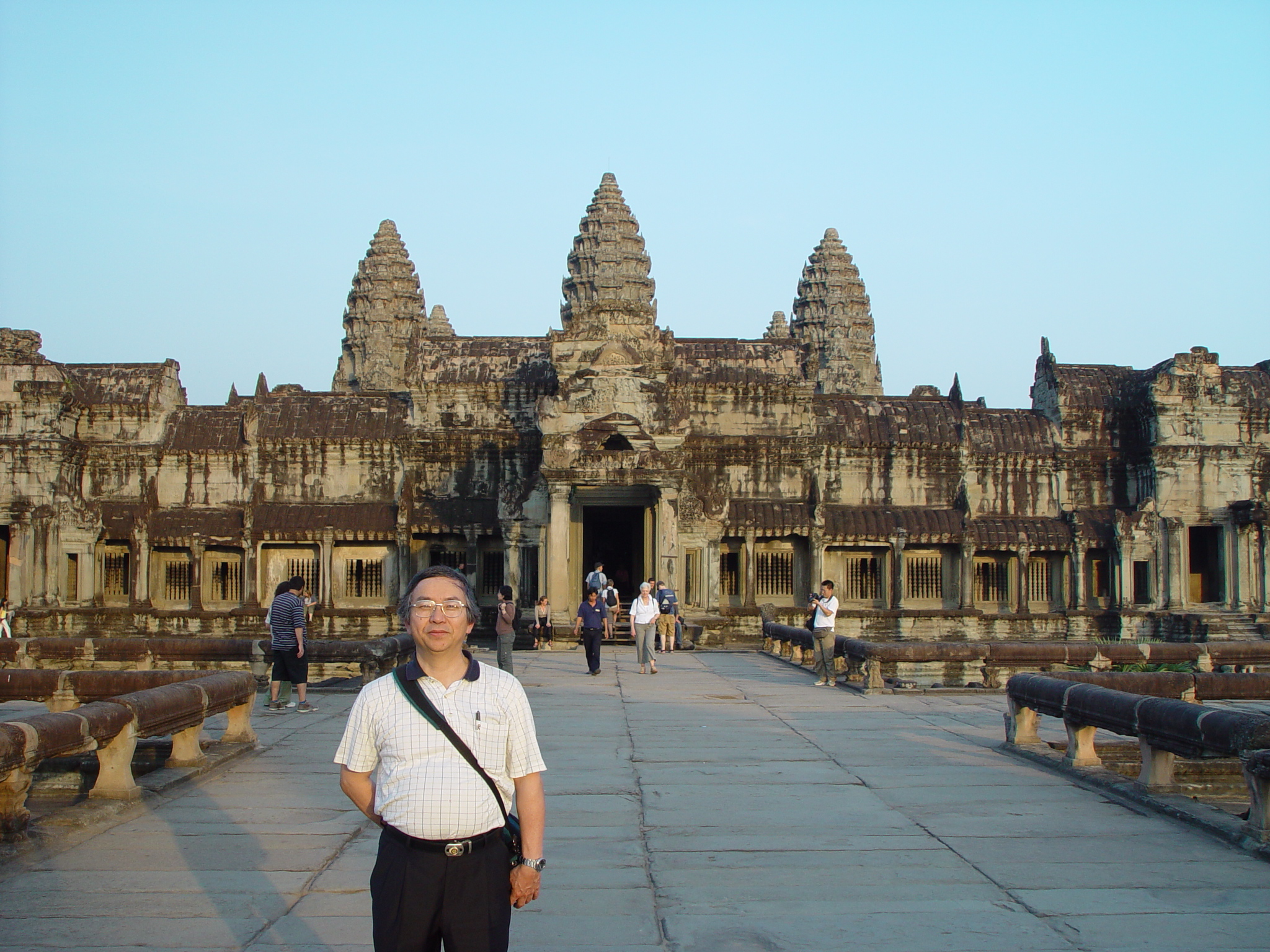 2006年1月27日01-04 Angkor Wat --- before the main architecture.jpg01-04 ...